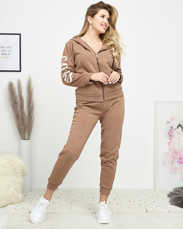 Set de hanorac izolat pentru femei maro cu inscripții pe mâneci ...